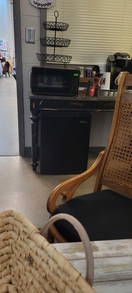 Mini Fridge Broken Parts Only for Sale in Augusta, GA - OfferUp