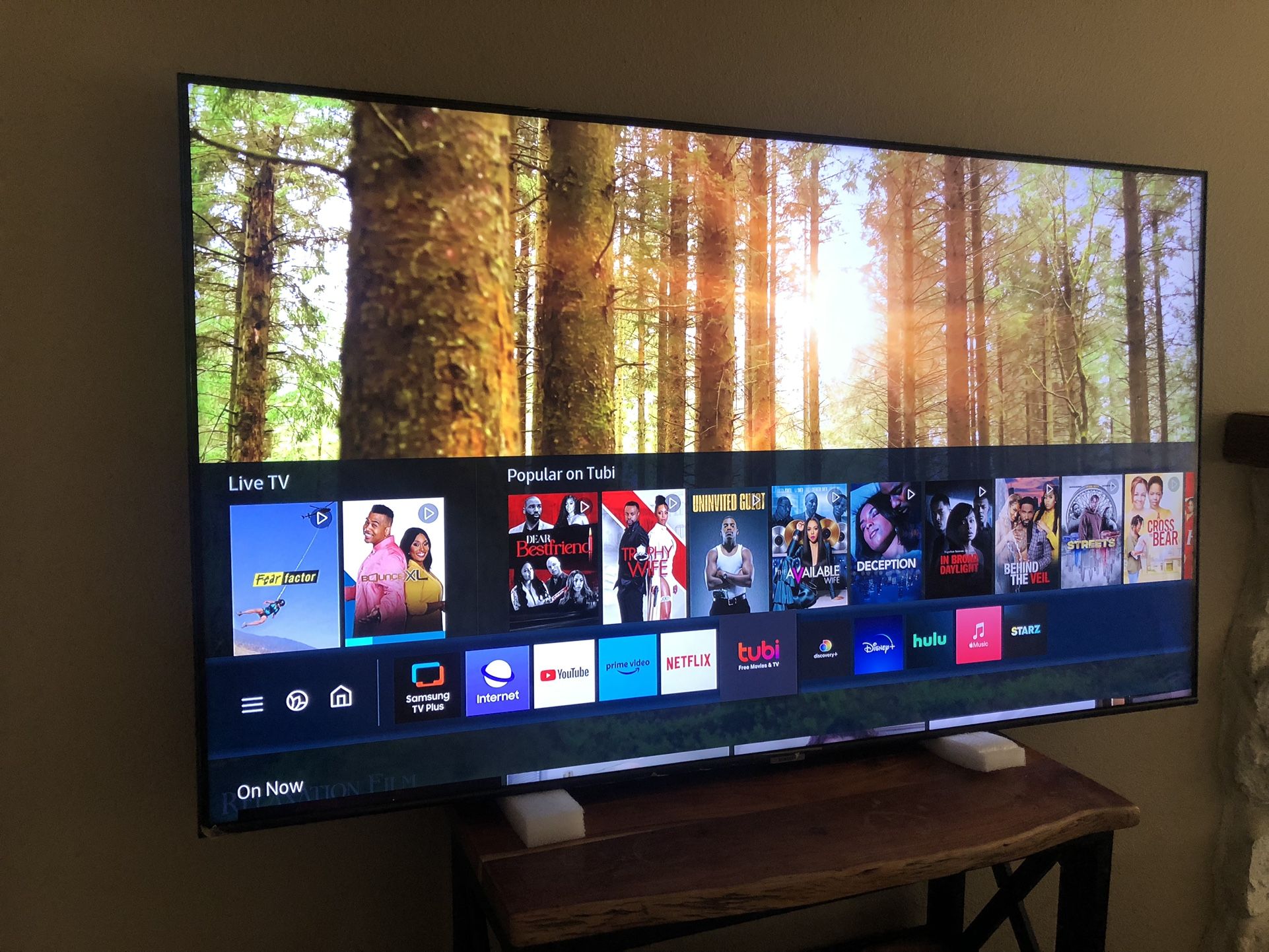 65" Samsung Smart TV 7 Series 4K UHD for Sale in Las Vegas, NV - OfferUp