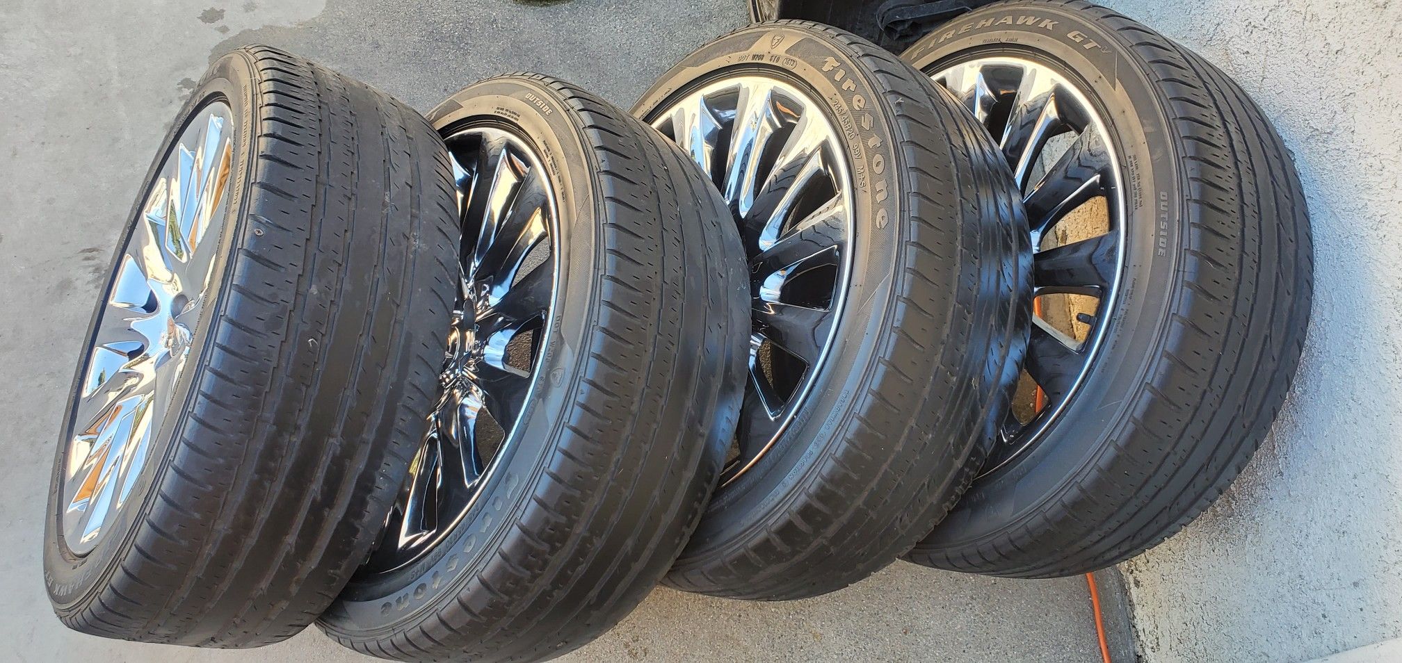 OEM Chrysler 300, 20 inch chrome rims for Sale in Los Angeles, CA - OfferUp