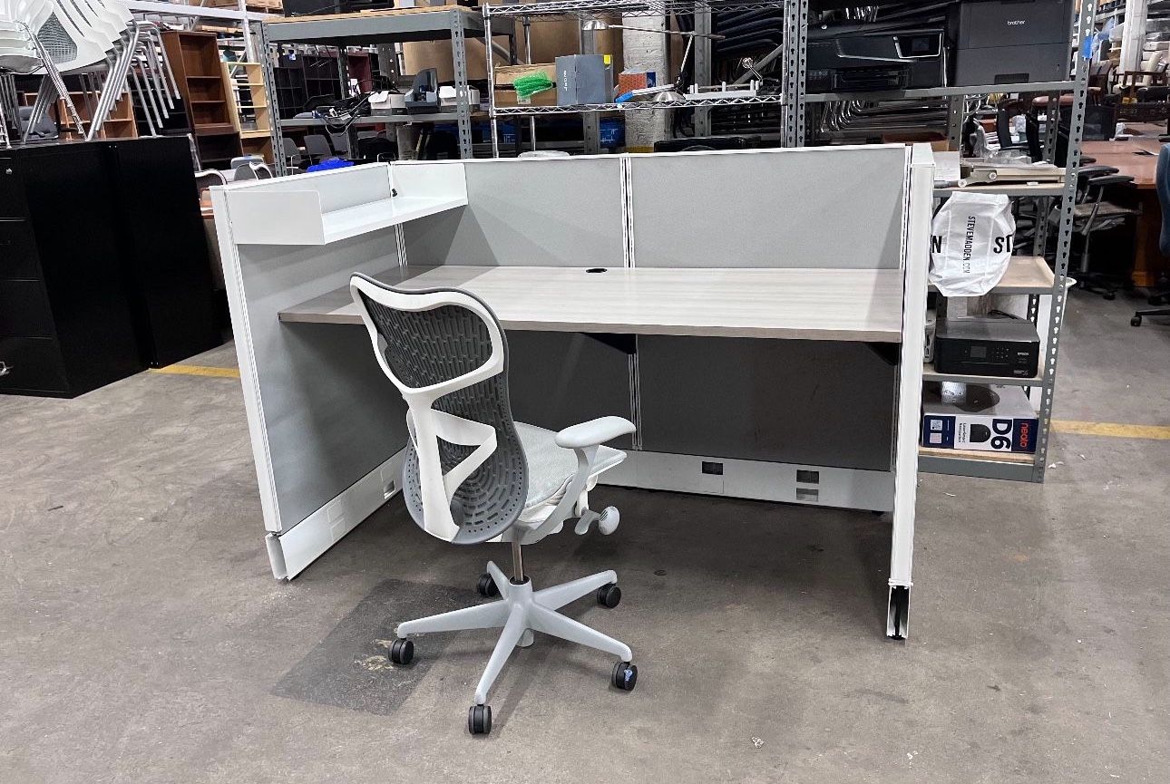Herman Miller Work Station Cubicle Desk Office Furniture for Sale in ...