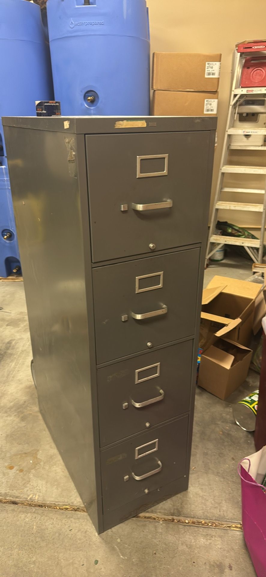 4 Drawer Filing Metal Cabinet (deep!) With Key! for Sale in Las Vegas ...