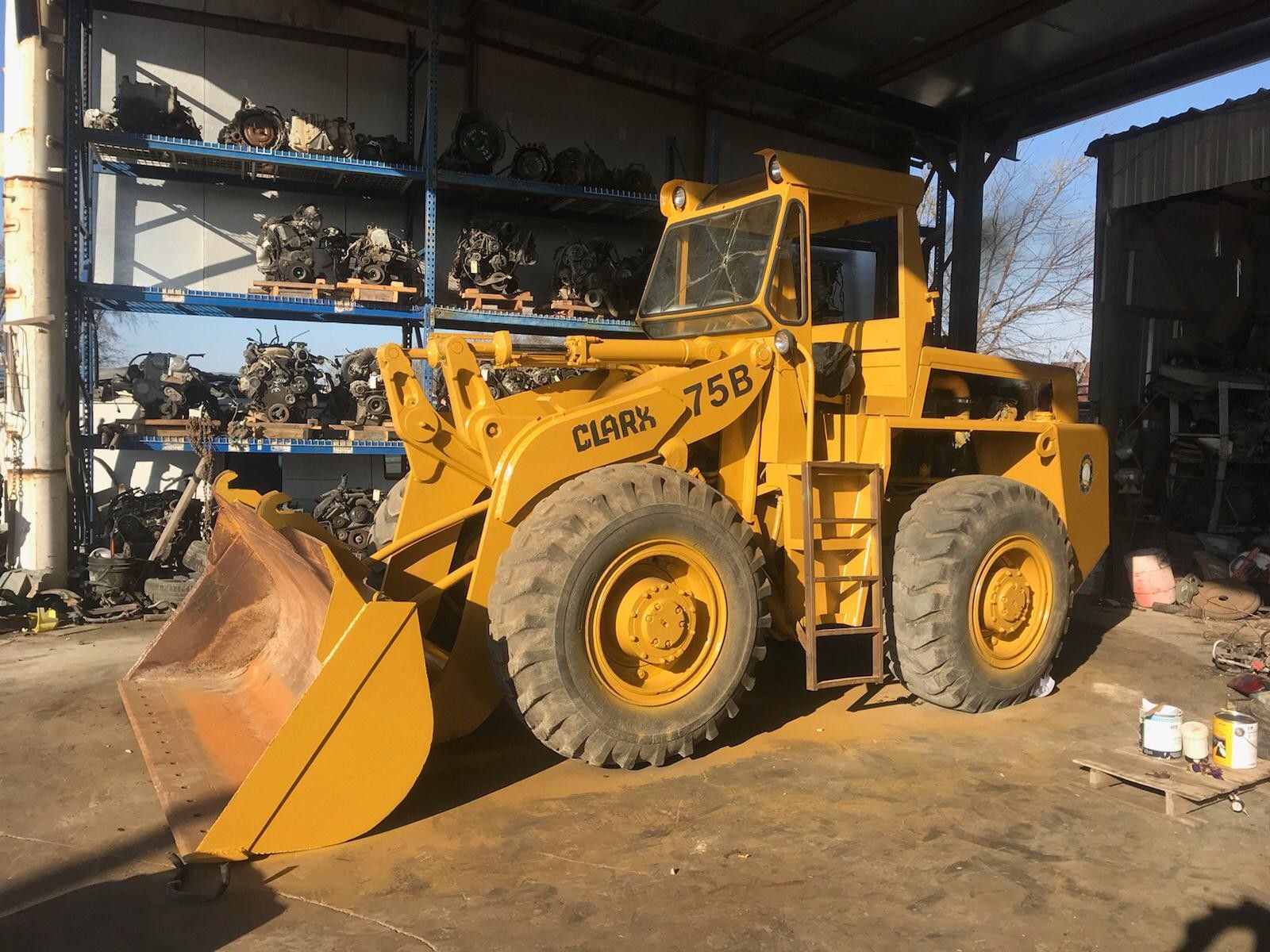 CLARK 75B FRONT LOADER TRACTOR for Sale in Waxahachie, TX - OfferUp
