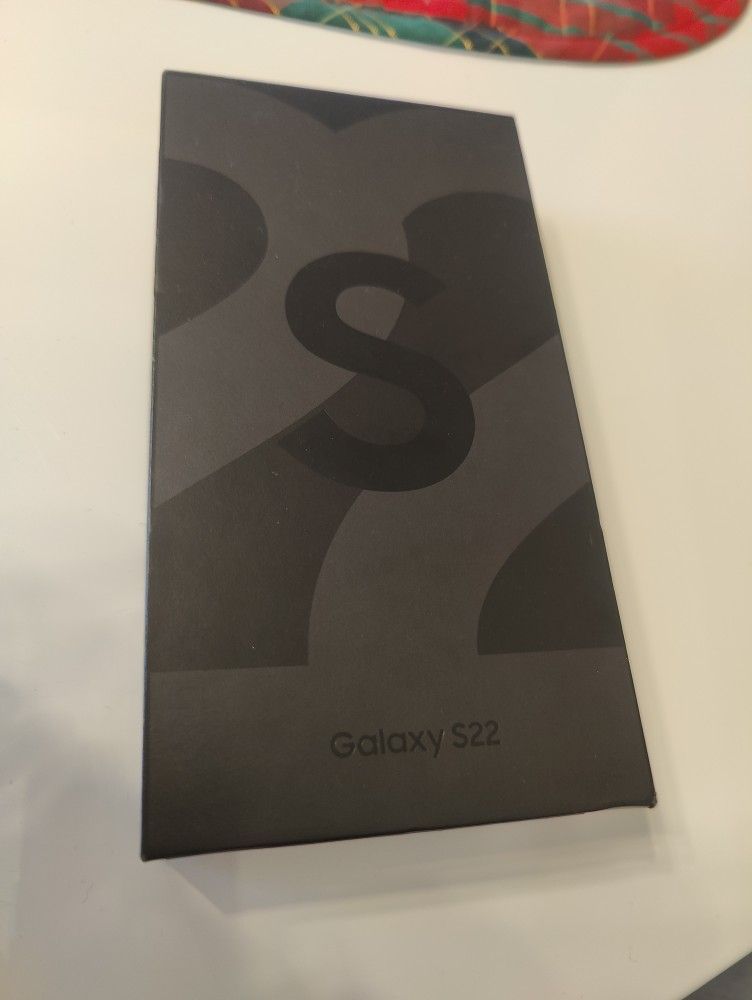 Like New In Box Att/cricket Samsung Galaxy S22 5G 128gb for Sale in Elk ...