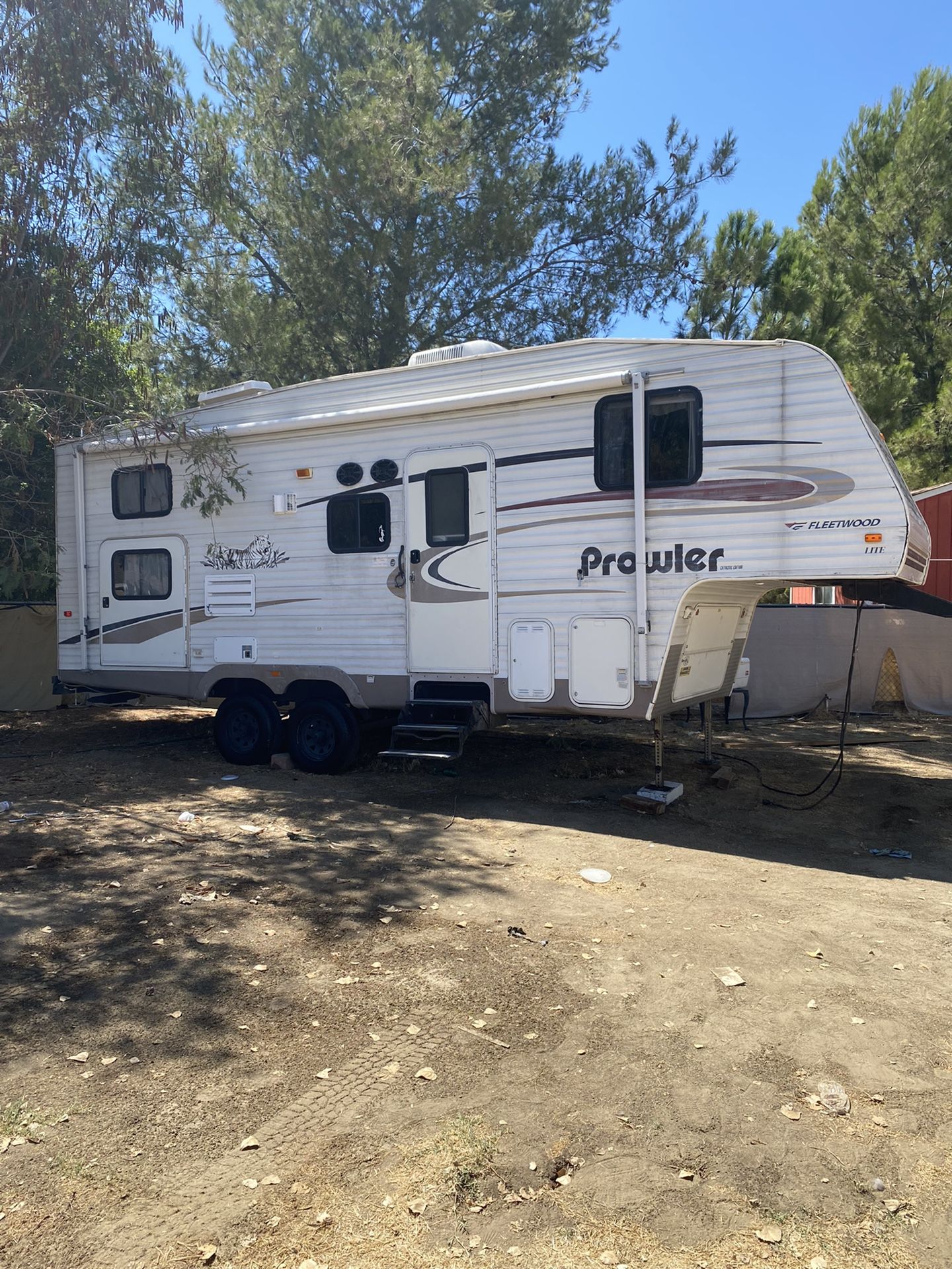 2005 prowler 24 foot fifth wheel travel trailer for Sale in Moreno ...