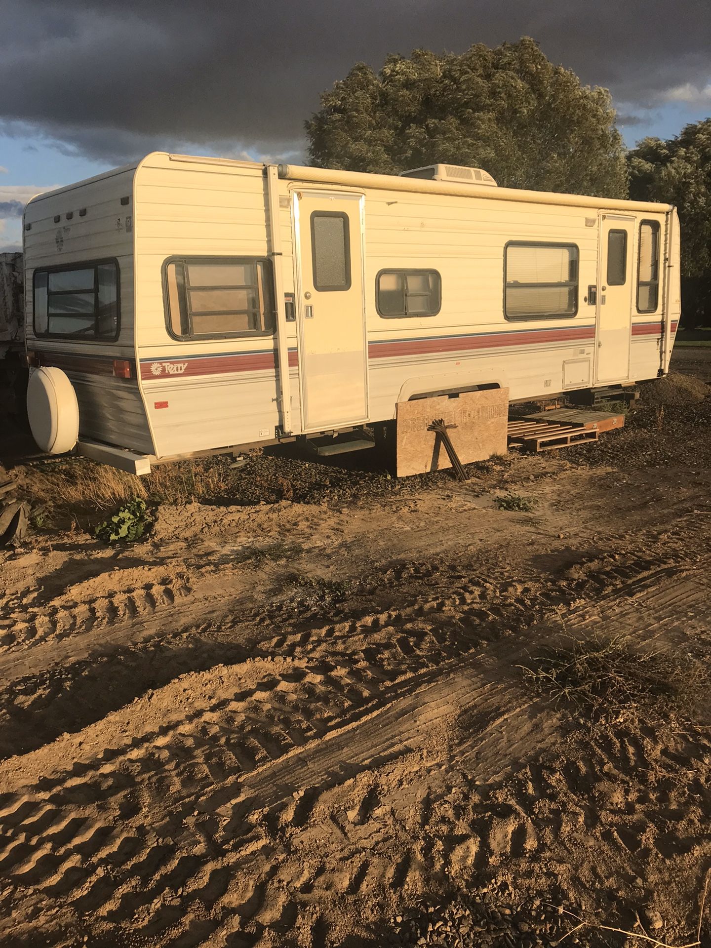 24 ft 1991 terry RV trailer for Sale in Yakima, WA - OfferUp
