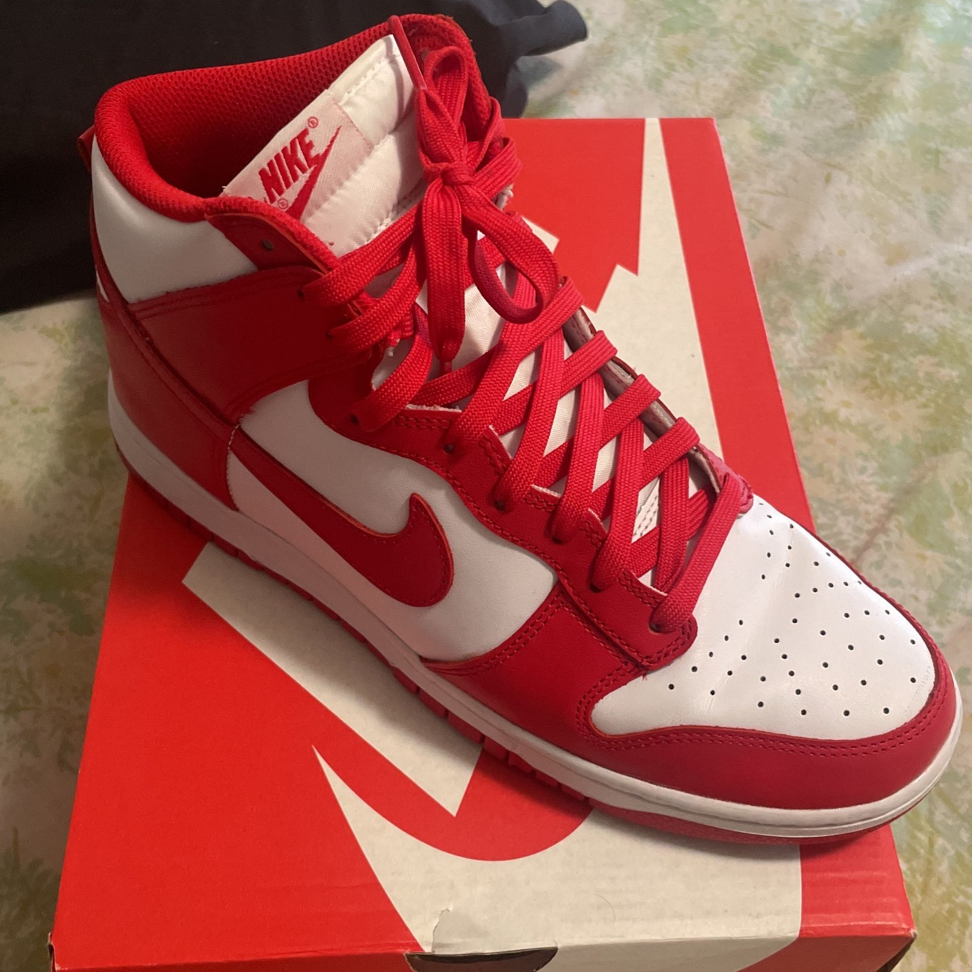 Jordans 1 Jual Nike Dunk High Retro University Red ORIGINAL RESMI ...