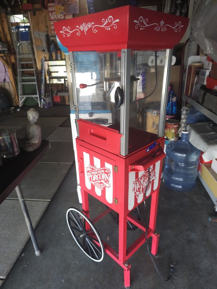 Carnival Popcorn Machine for Sale in Bell Gardens, CA - OfferUp