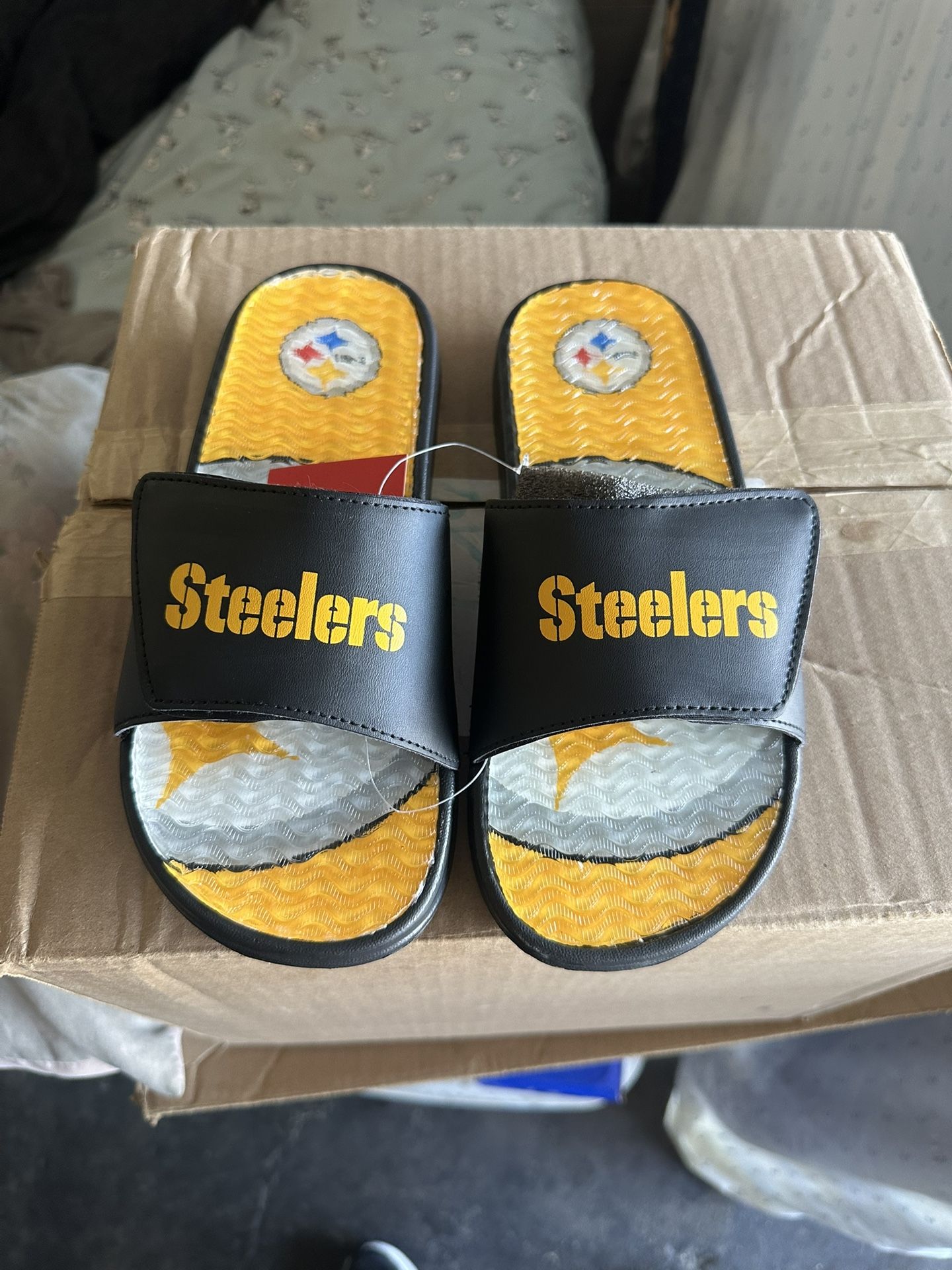 Pittsburgh Steelers Mens S 7-8 Slides for Sale in Hawaiian Gardens, CA ...
