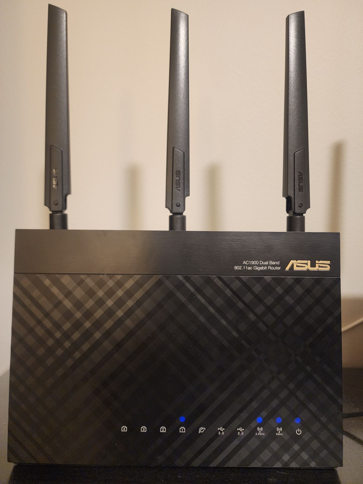 ASUS RT-AC68P Dual Band 3x3 Wireless-AC 1900 Gigabit Router, AiMesh, Used, Fully Functional for ...