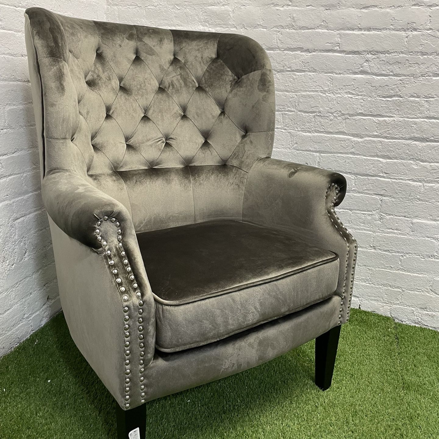 Tomlin velvet club chair store