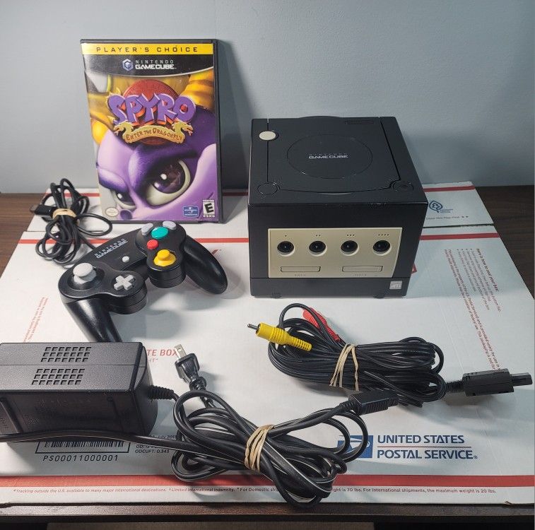 Nintendo Gamecube With 1 Game for Sale in Bakersfield, CA - OfferUp