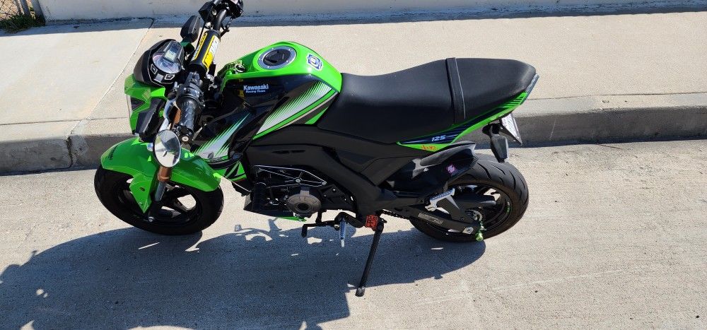 2018 Kawasaki Z125 PRO for Sale in Corona, CA - OfferUp