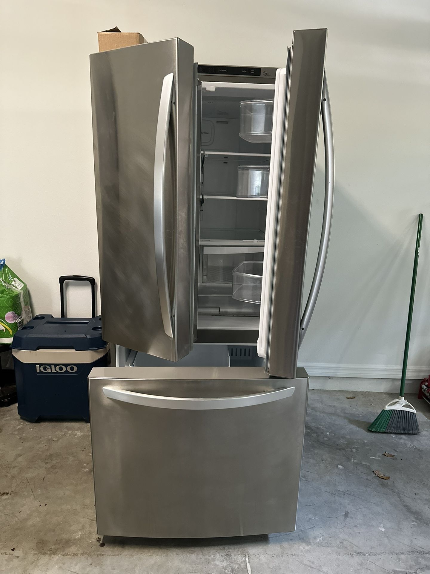 LG Stainless Refrigerator for Sale in Sanford, FL - OfferUp