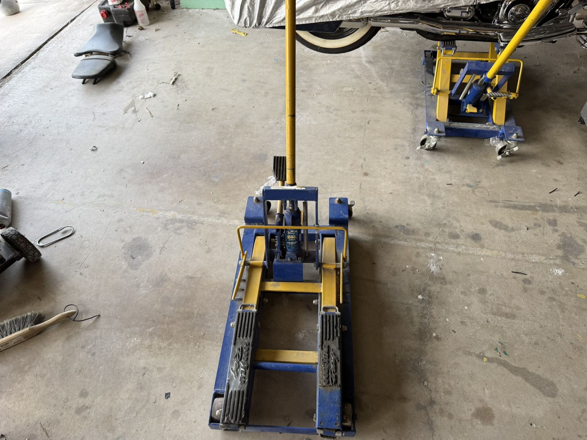 Motorcycle Jack Goodyear for Sale in Riverside, CA - OfferUp
