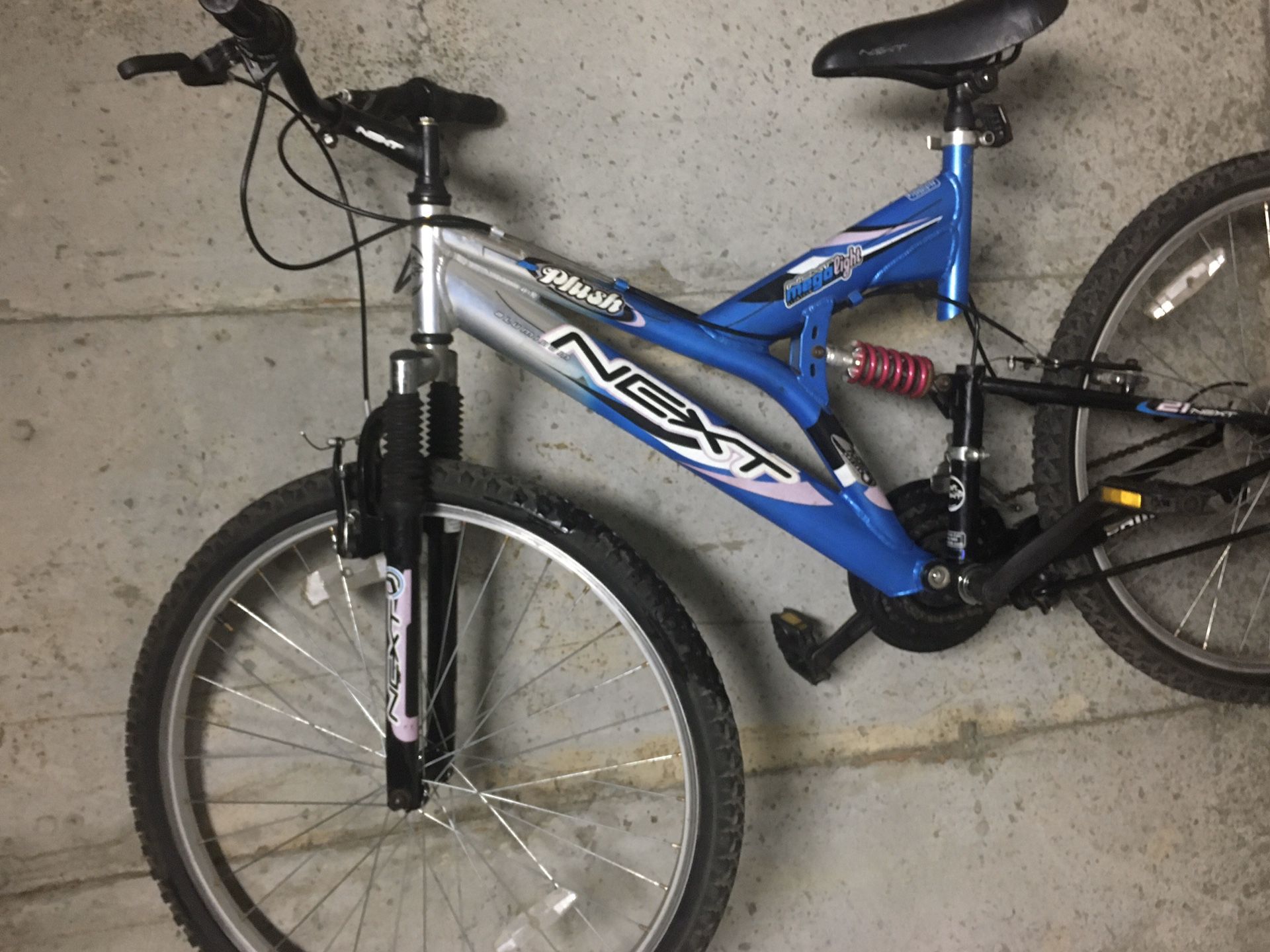 Next Plush Mega Lite 26" 21 Speed Mountain Bike 7005 Series for Sale in Seattle, WA - OfferUp