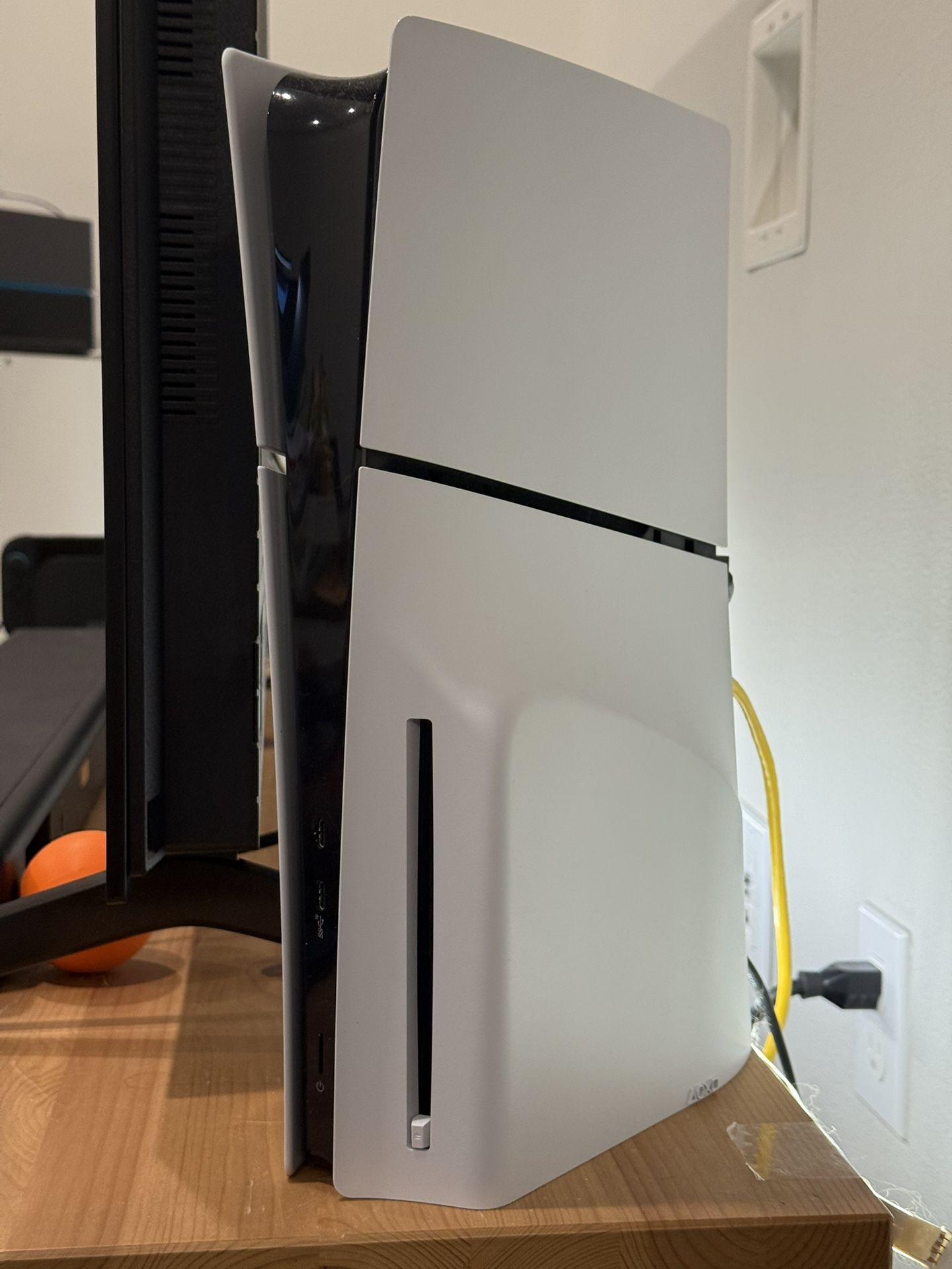 PS5 Slim Disc Ver. for Sale in Bellevue, WA - OfferUp