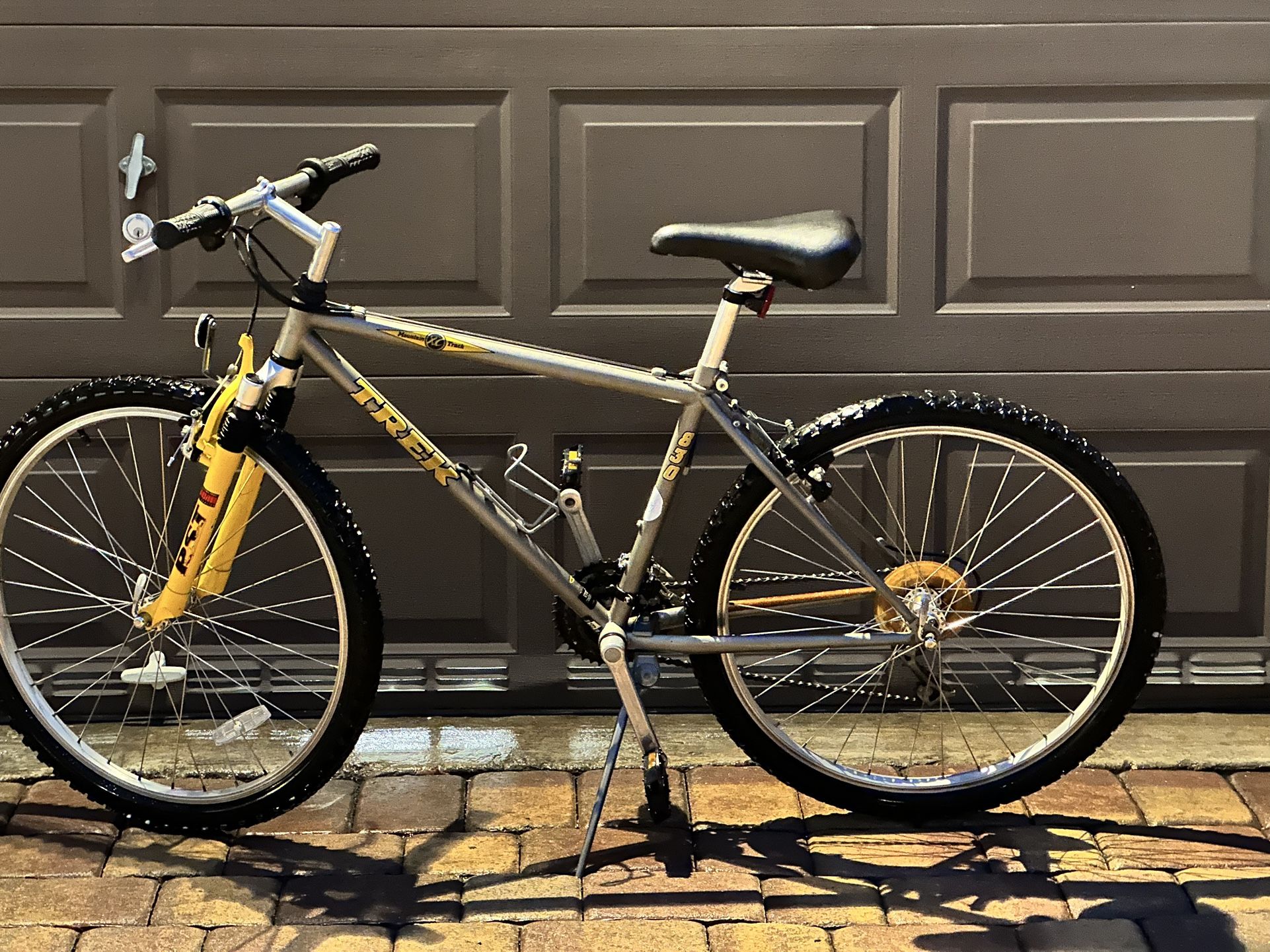 TREK 830 Mountain Bike 21 Speed for Sale in West Palm Beach, FL - OfferUp