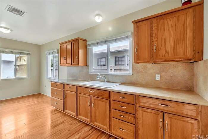 $20 Each Piece Gently Used Oak Kitchen Cabinets for Sale in Fullerton ...
