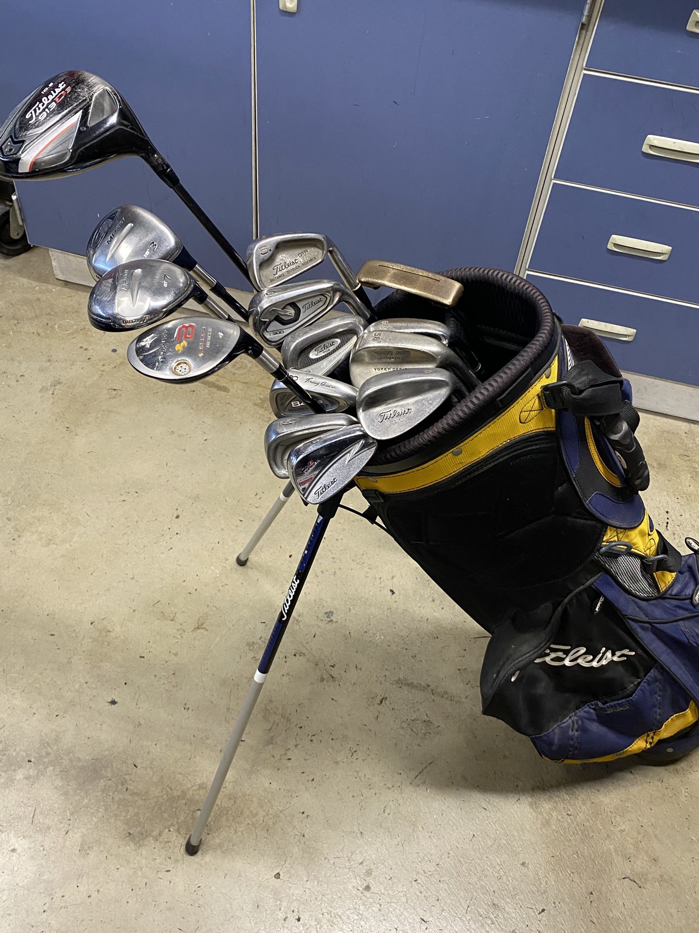 Titleist Golf Club Set for Sale in Chino, CA - OfferUp