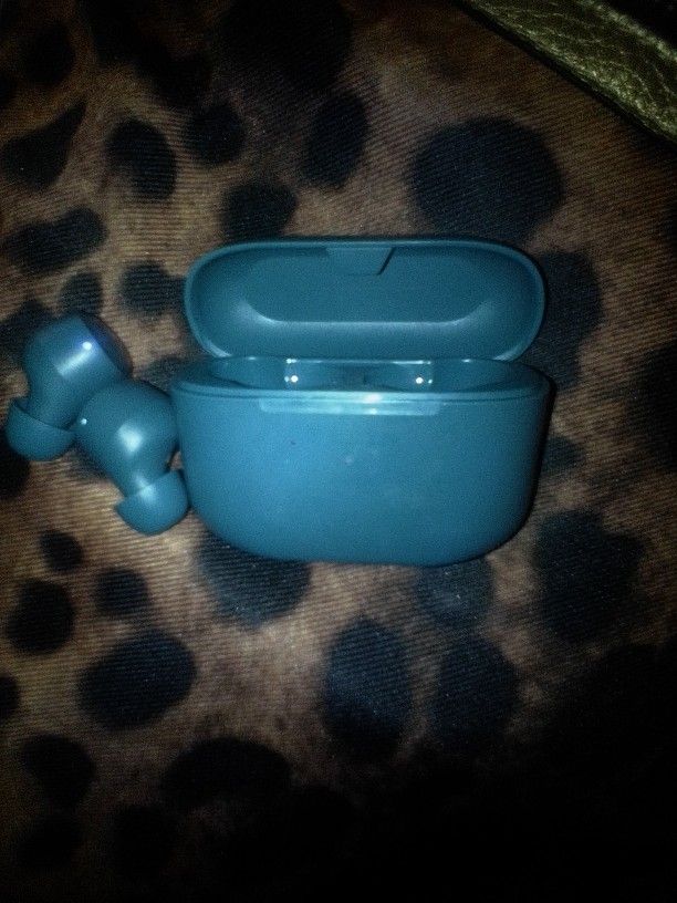 JLab Go Pro Pop Ear Buds for Sale in Phoenix, AZ - OfferUp