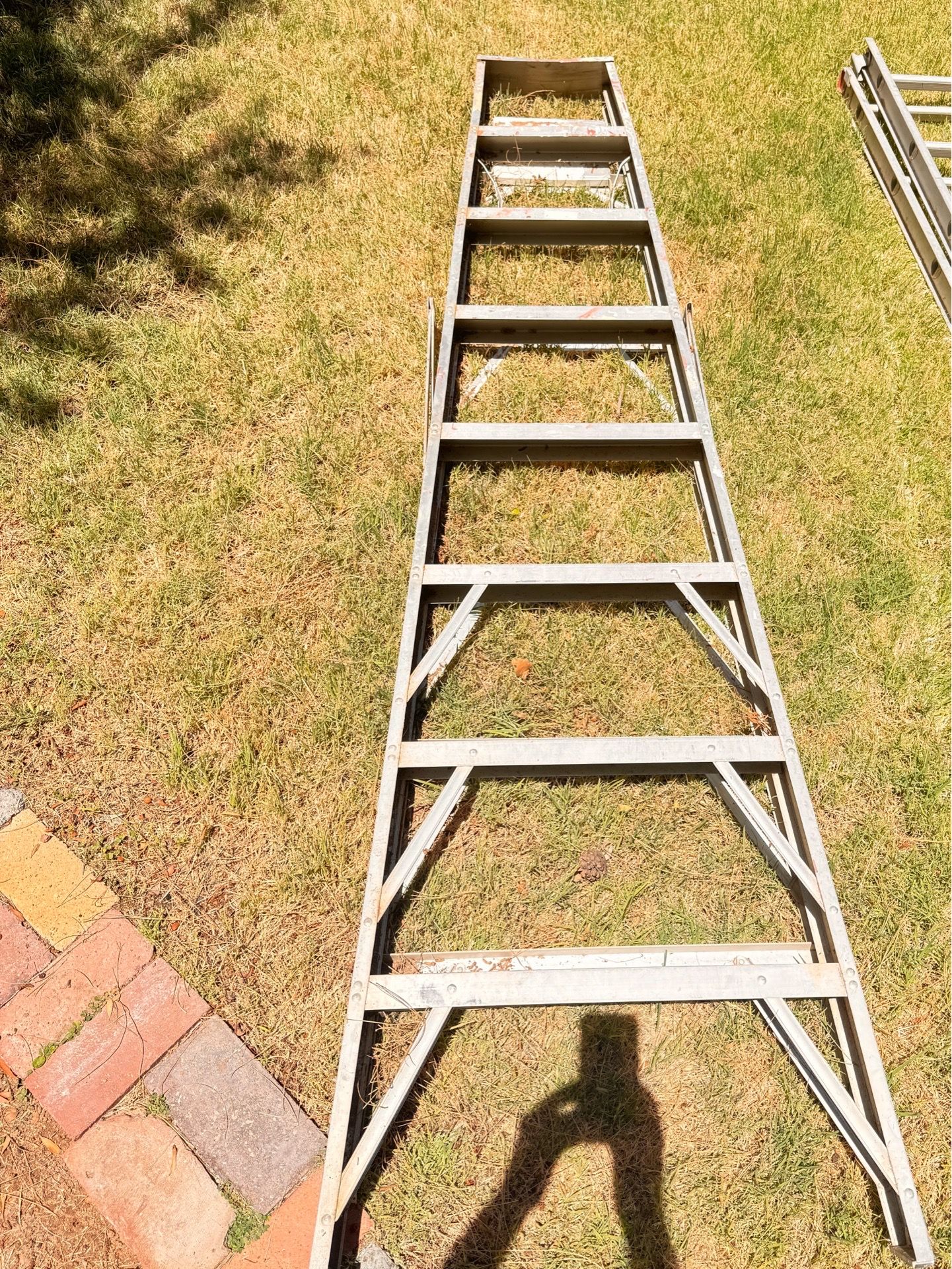 A frame metal/aluminum ladder 8 feet tall for Sale in El Paso, TX - OfferUp