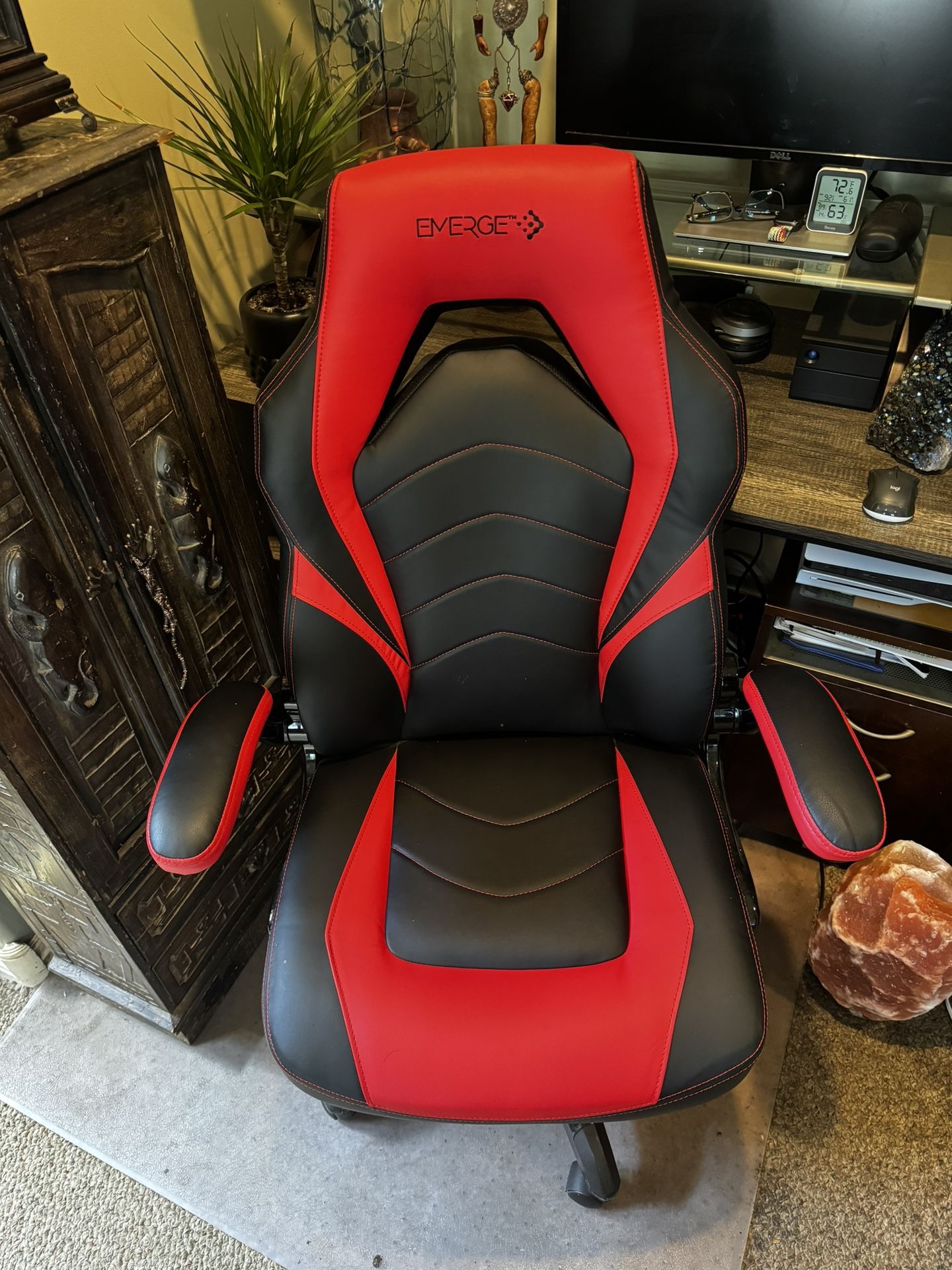 Emerge Gaming Chair for Sale in Los Angeles, CA - OfferUp