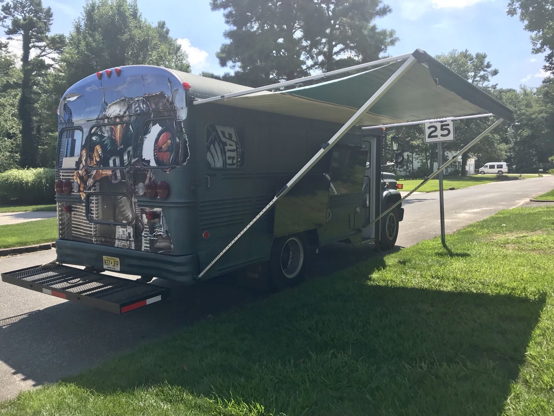 EAGLES TAILGATE BUS for Sale in Vineland, NJ - OfferUp