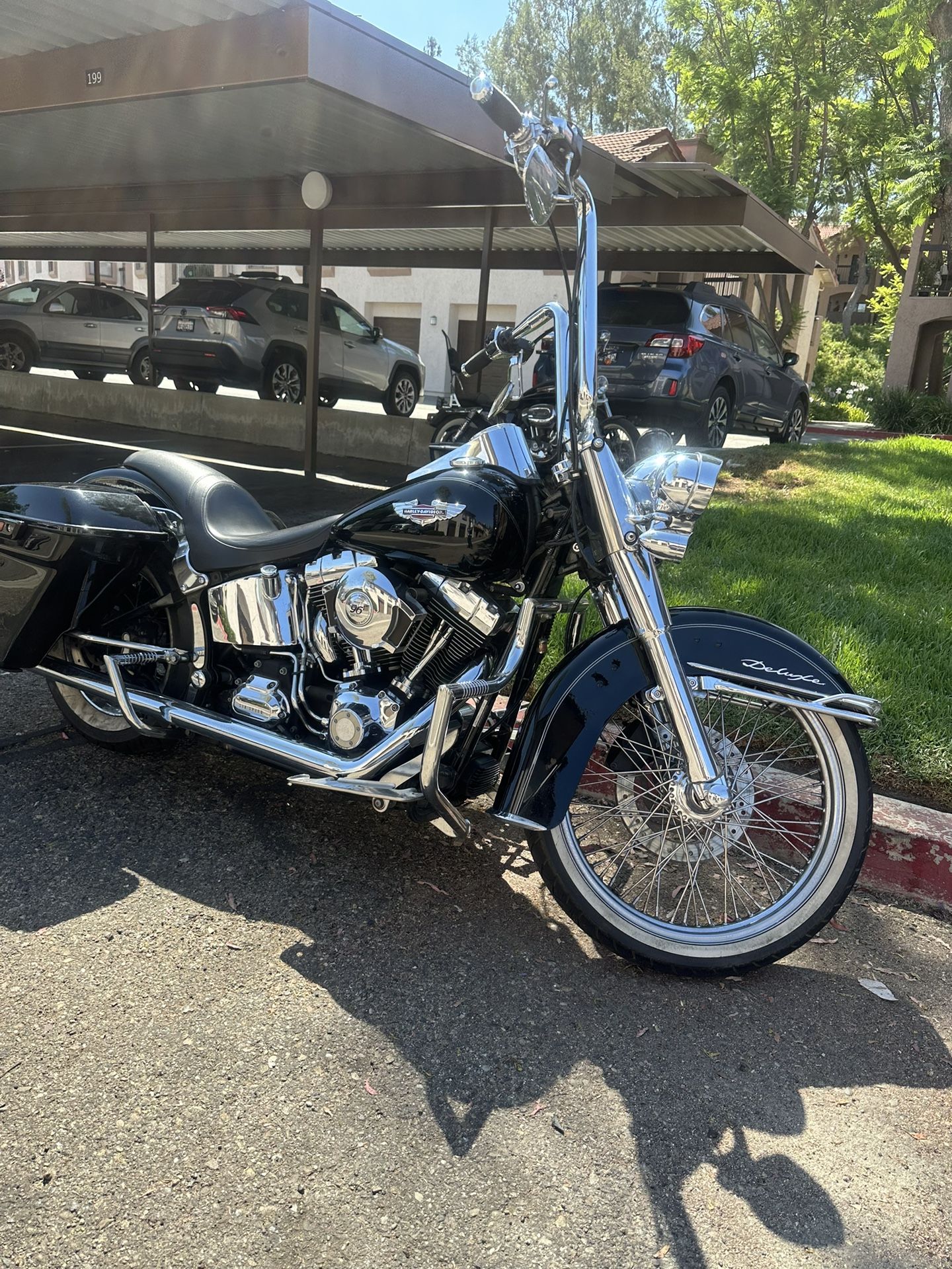 Harley Davidson Softail Deluxe Vicla for Sale in Los Angeles, CA - OfferUp
