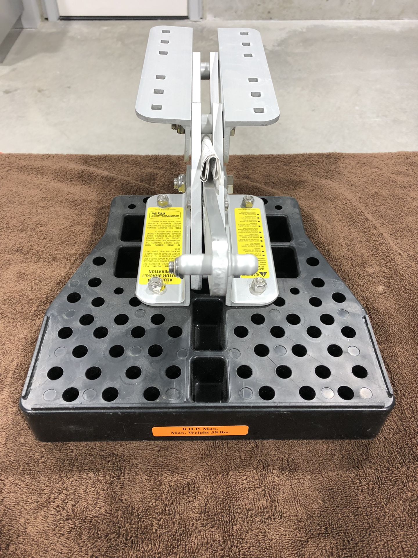 Garelick EEz-In kicker motor mount up to 8hp for Sale in Gig Harbor, WA ...