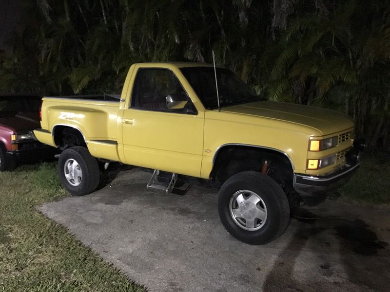 1992 Chevy Stepside Lifted