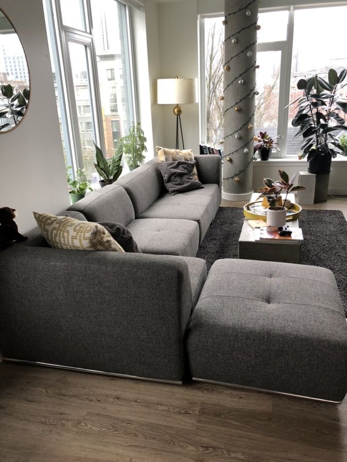 Kasala Sectional Couch for Sale in Seattle, WA - OfferUp
