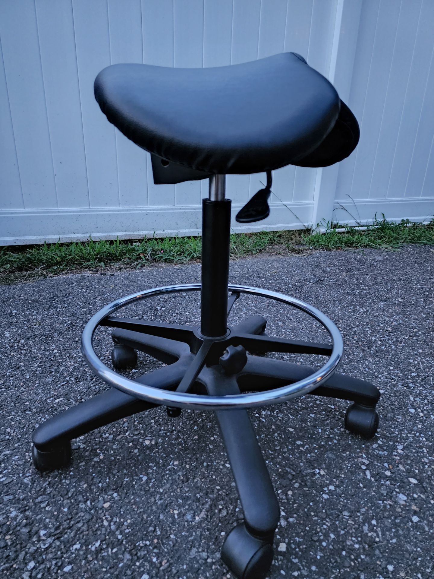 Backless Ergonomic Chair