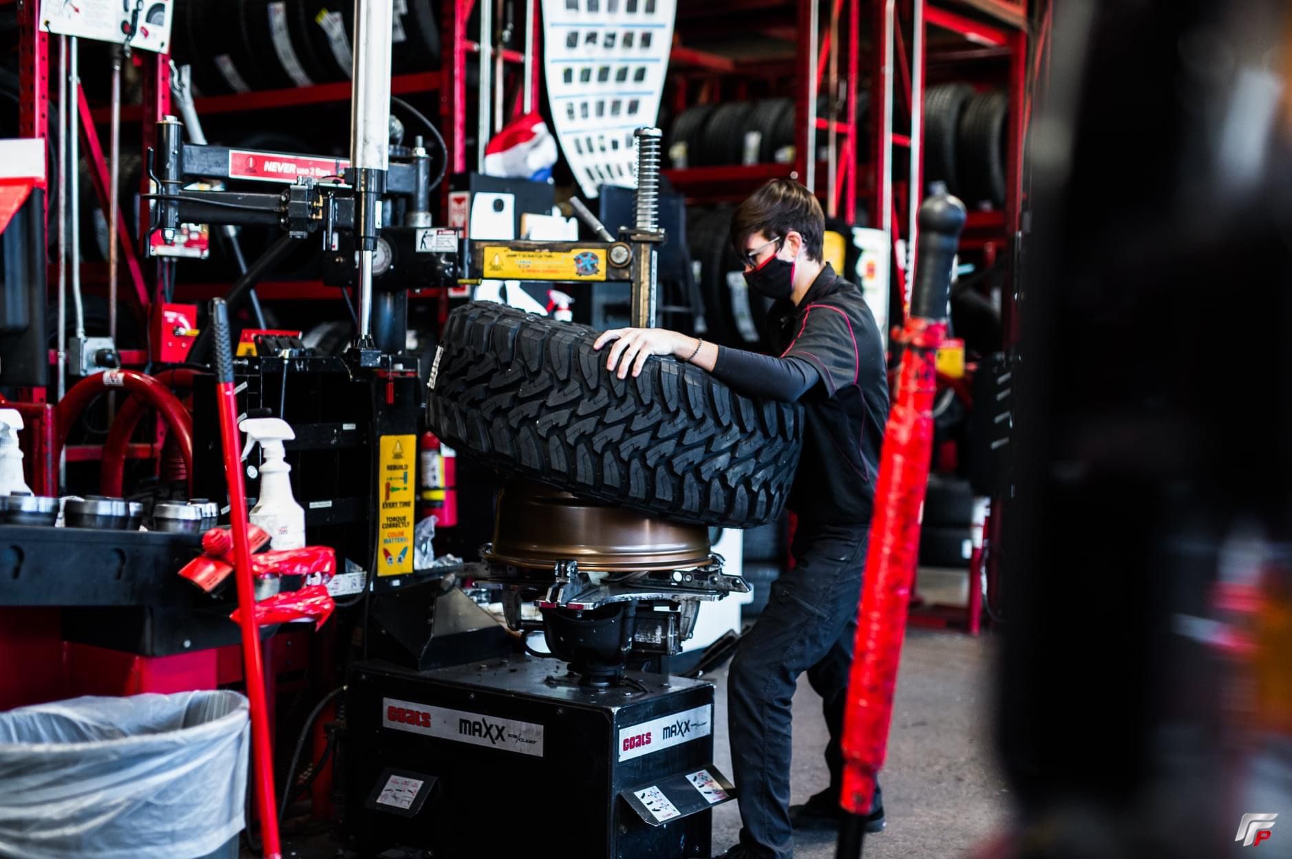 Coats Tire Machine Gripmax Clamps for Sale in Downey, CA - OfferUp