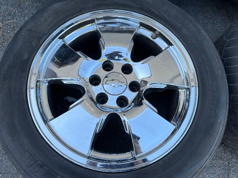 Chevy or GMC truck chrome 20 inch stock 6 lug rims with old tires -T05975 for Sale in Hemet, CA ...