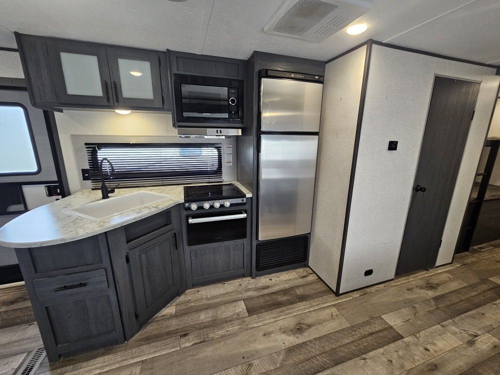 2021 Dutchmen Aspen Trail 29BH for Sale in Hemet, CA - OfferUp