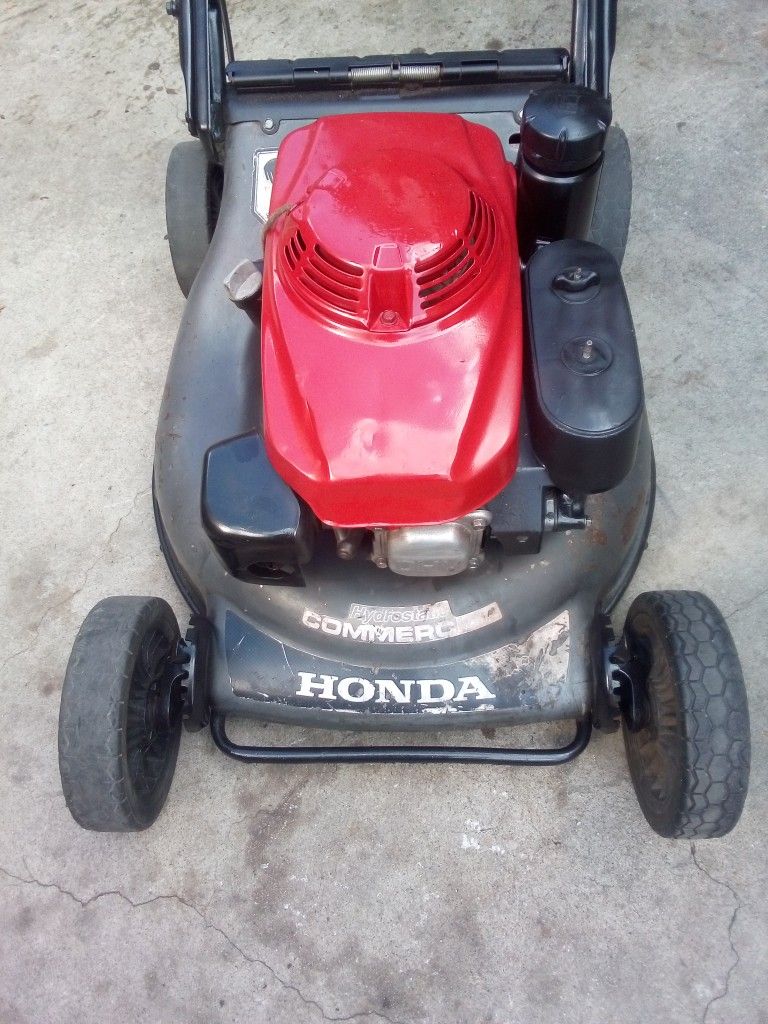 Honda Lawnmower Hrc216hxa for Sale in Lakewood, CA - OfferUp