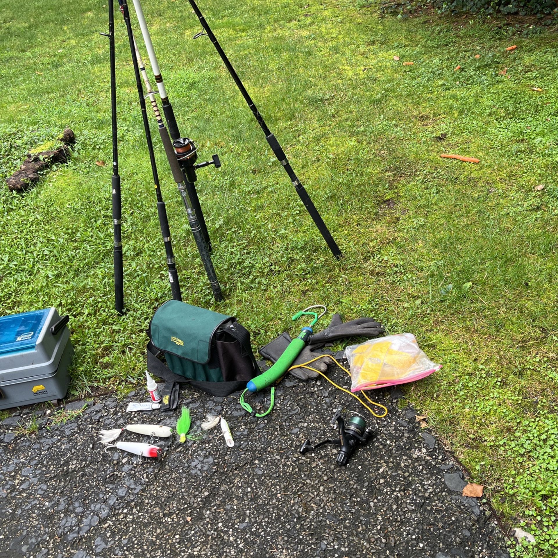 Fishing Gear -good Condition- Saltwater A $300 Value! for Sale in ...