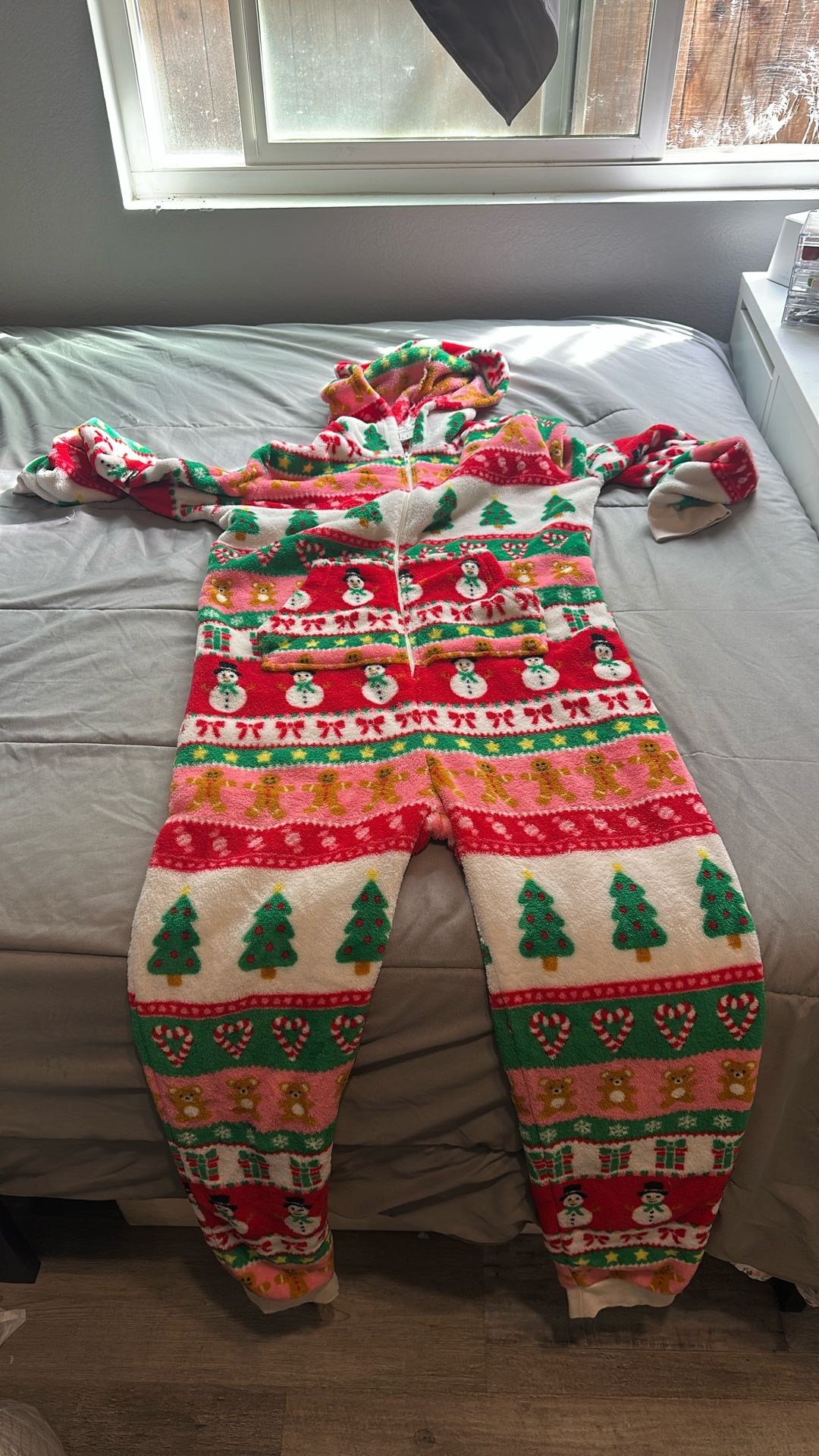 Women’s Hooded Christmas Snuggie for Sale in Riverside, CA - OfferUp