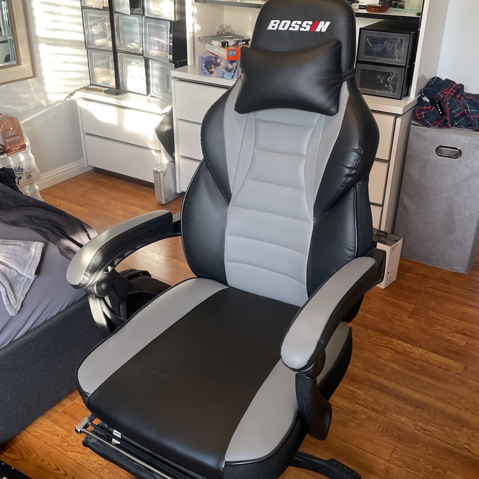 Bossin Gaming Chair for Sale in Tujunga, CA - OfferUp