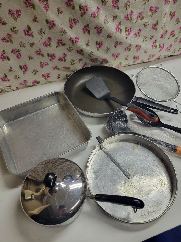 Cooking Lot - Includes All Items for Sale in Columbus, OH - OfferUp