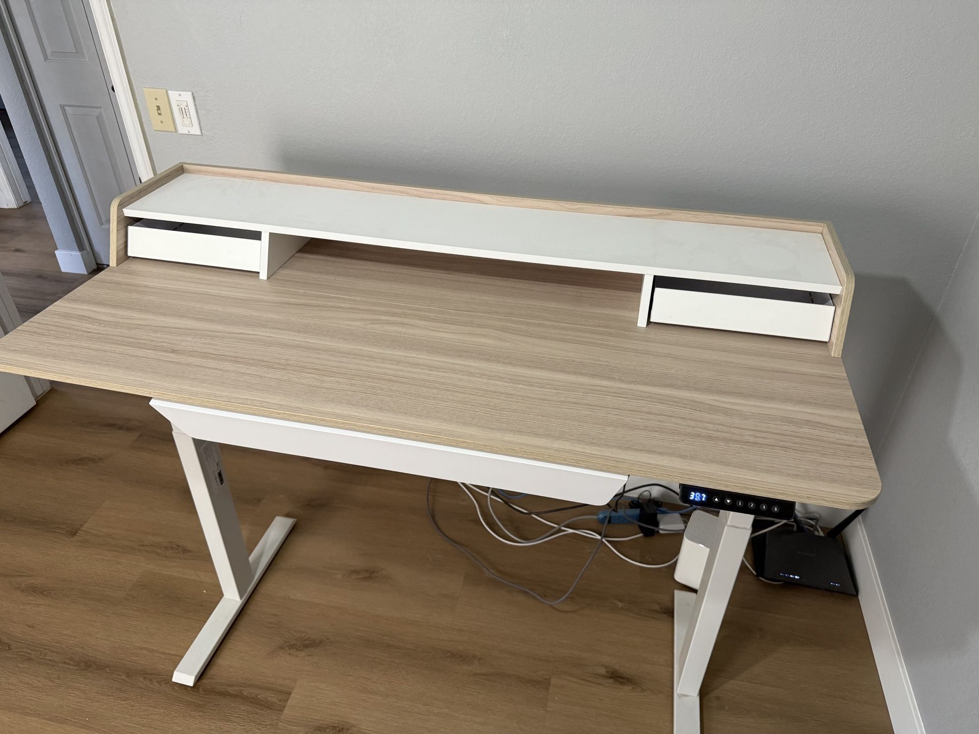 Electric Stand Up Desk for Sale in Glendale, AZ - OfferUp