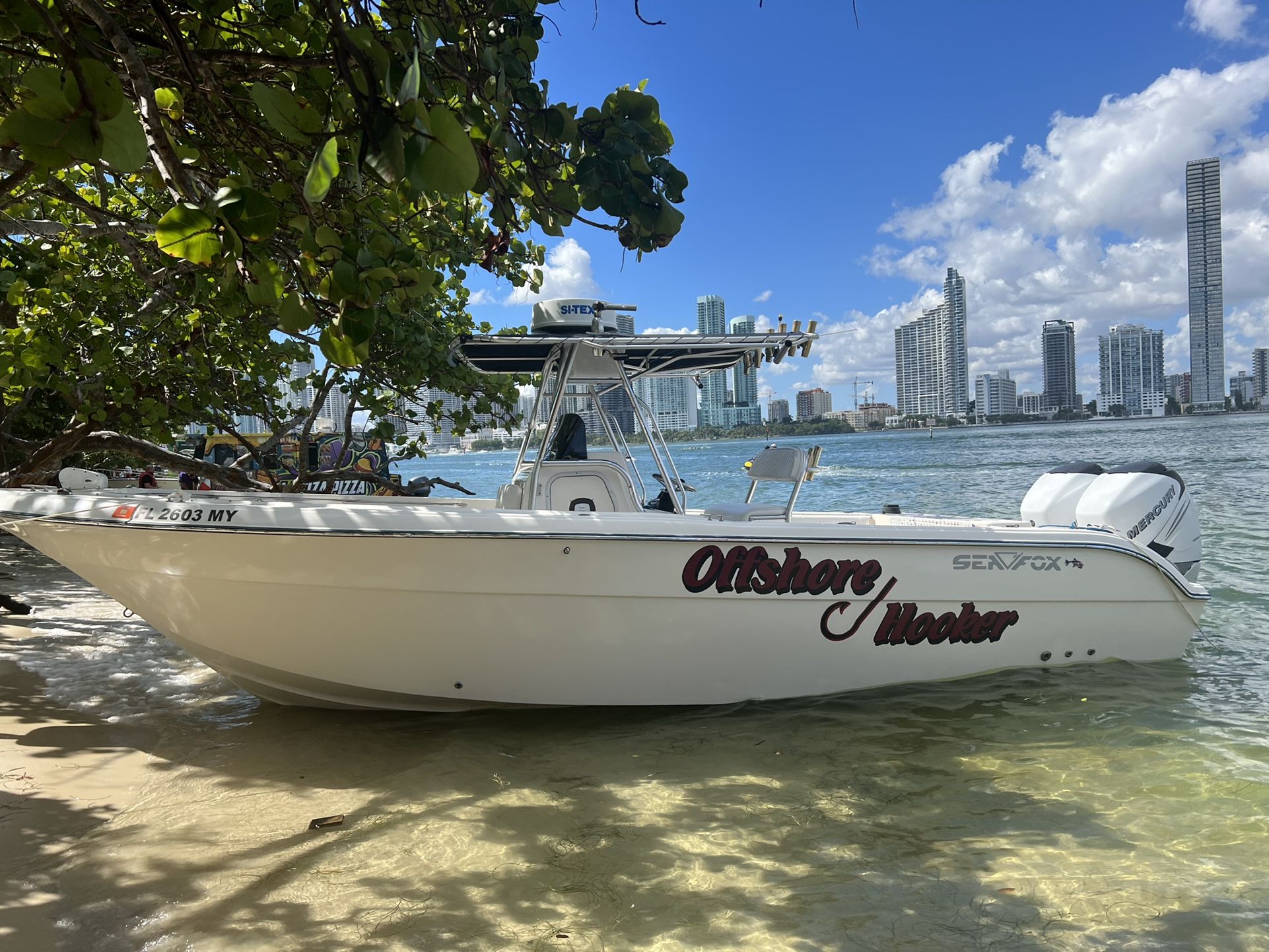 2004 Sea Fox 287 center console for Sale in Miami, FL - OfferUp