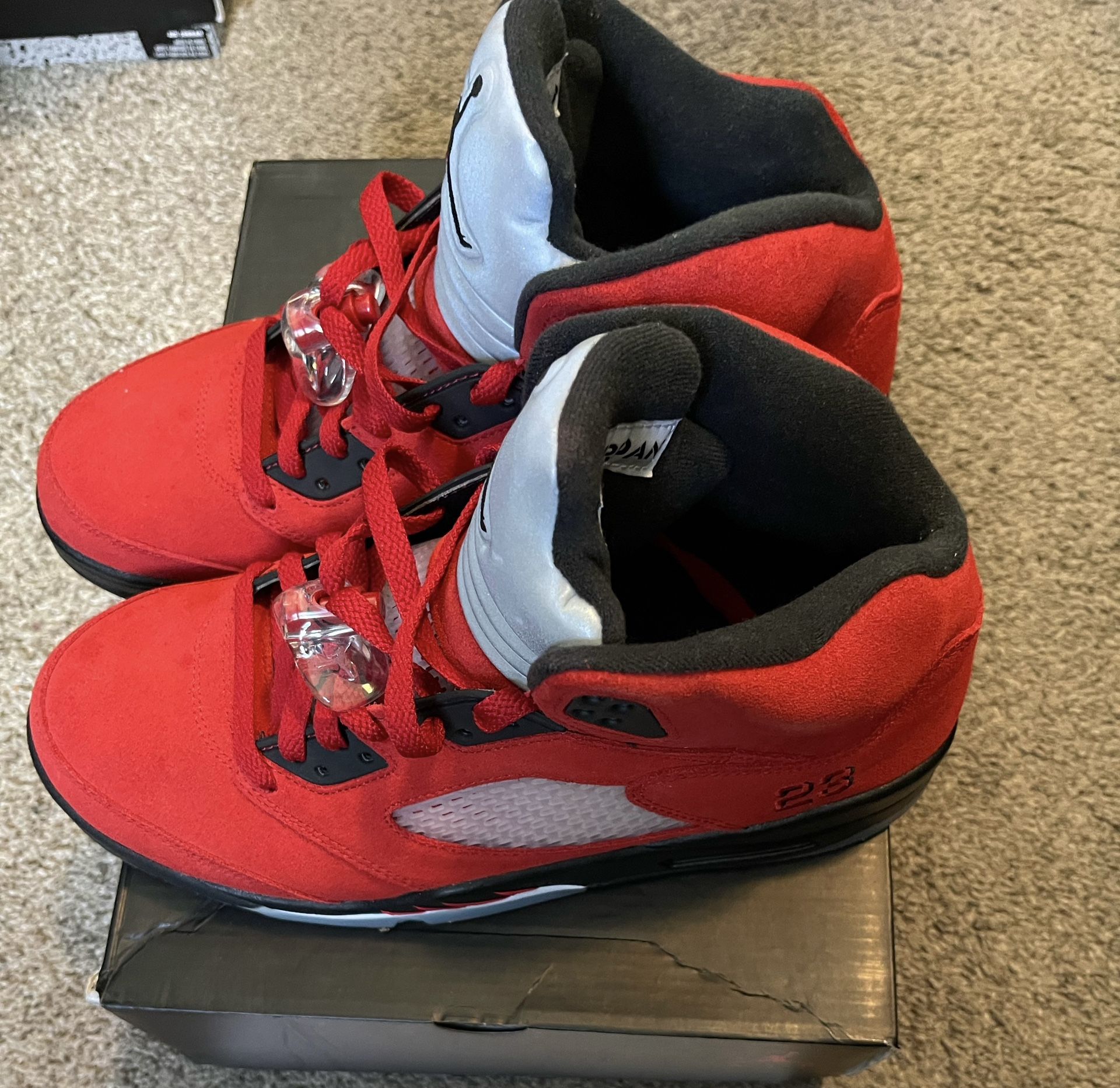Jordan 5 Retro Raging Bull Red (2015) for Sale in Providence, RI - OfferUp