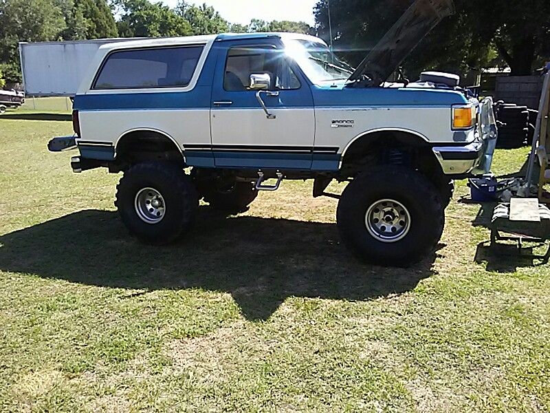 1989 Ford Bronco Lifted