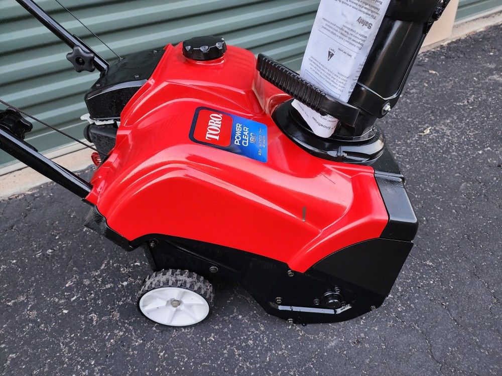 GREAT 4 stroke TORO single stage Snow Blower WORKS GREAT! PRICE IS FIRM ...