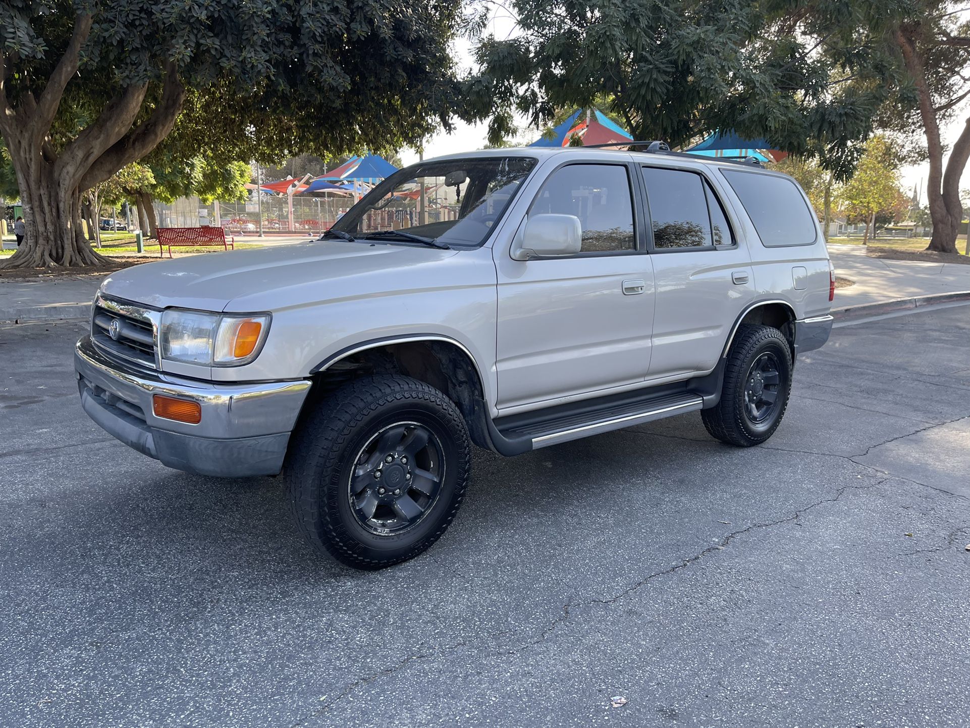 1996 Toyota 4Runner SR5 for Sale in Whittier, CA - OfferUp