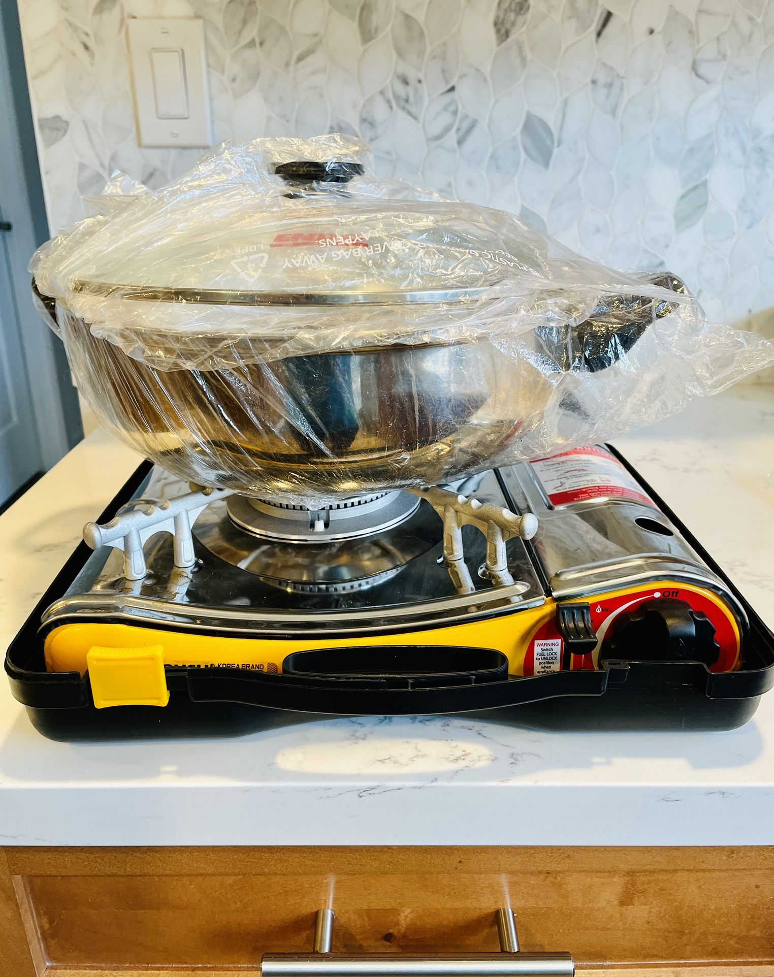 Suntouch Portable Gas Stove with Case & Stainless Steel Shabu Shabu Hot ...