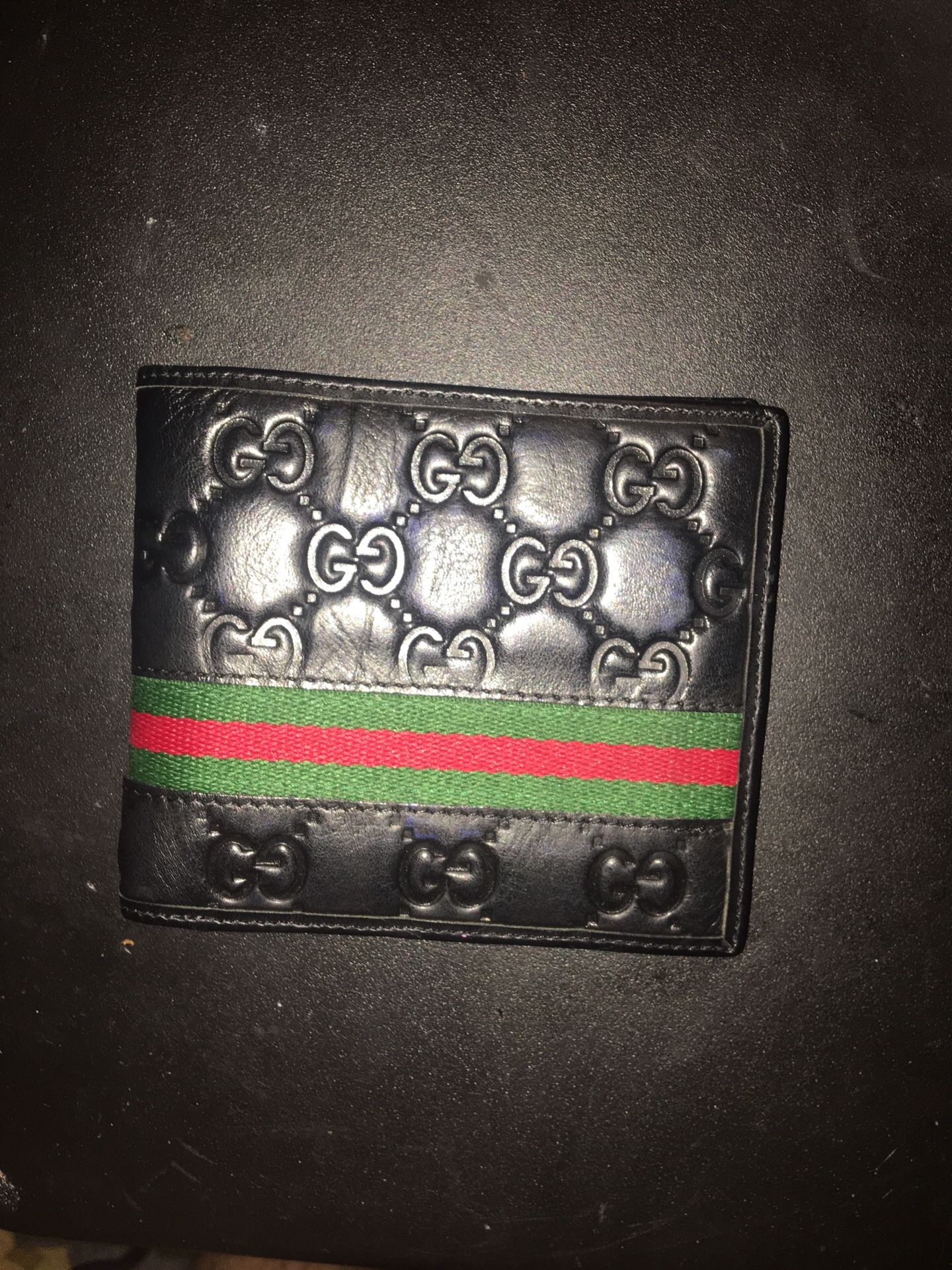 Gucci Men’s wallet for Sale in Mercer Island, WA - OfferUp