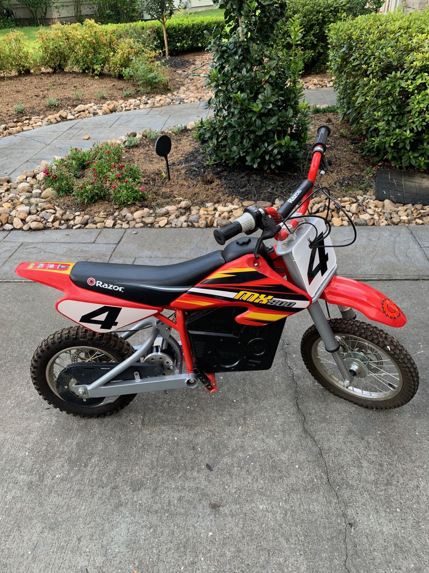 RAZOR MX500 DIRT BIKE GREAT CONDITION for Sale in Spring, TX - OfferUp