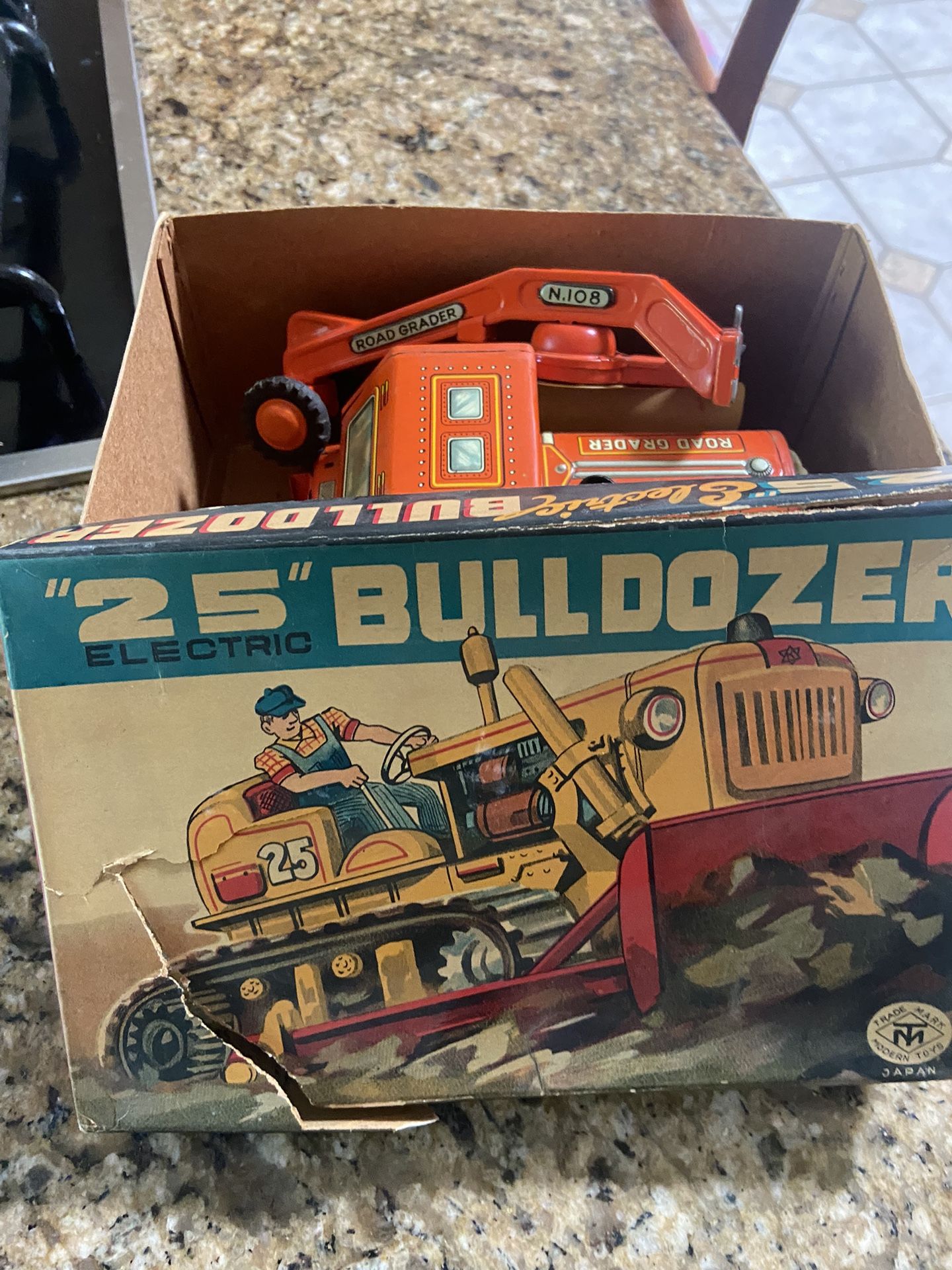 Vintage 1950 Rare 25 Electric Steel Toy Bulldozer- Trade Mark Modern ...